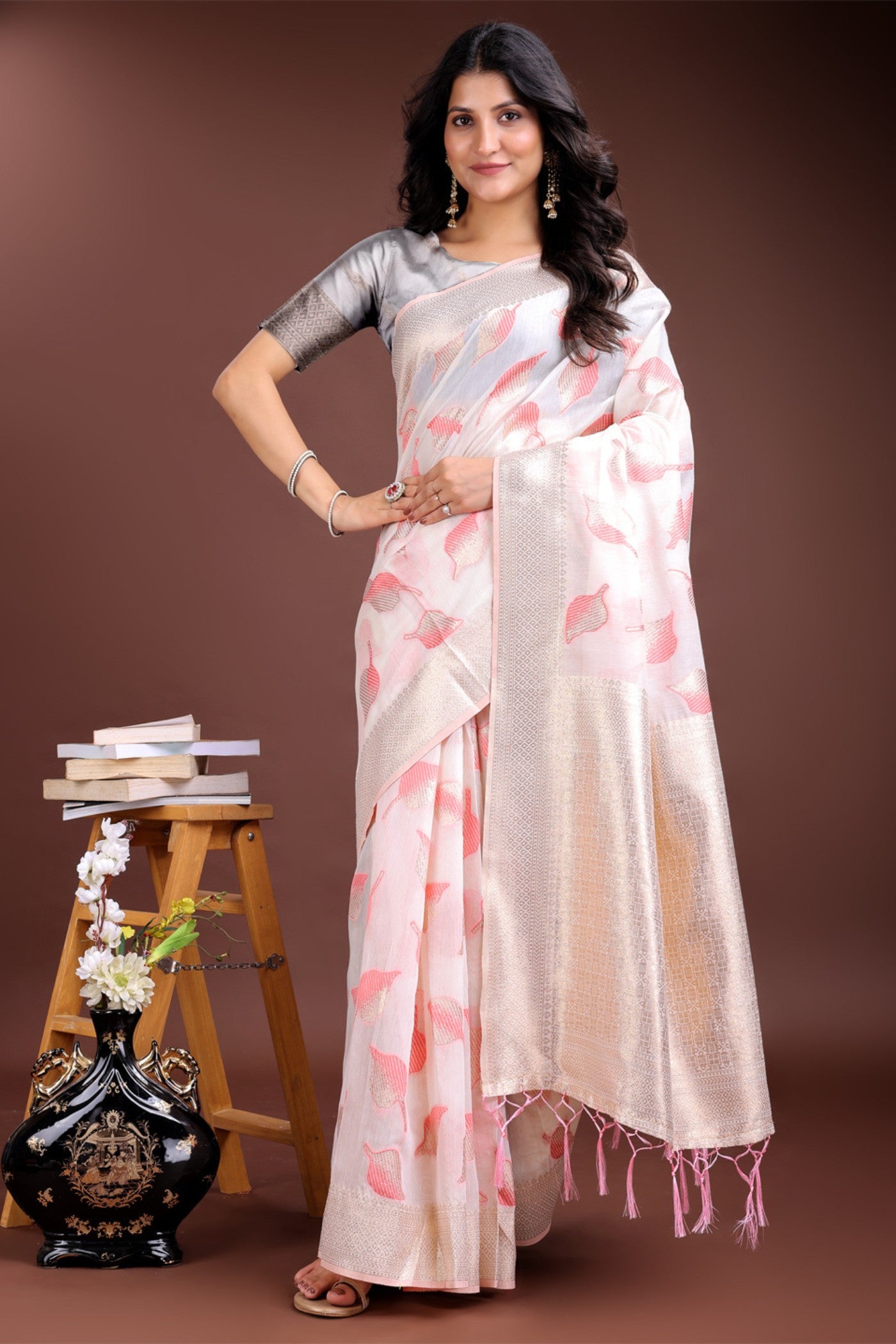 Buy Kalfo White and Pink Woven Cotton Saree Online - MySilkLove