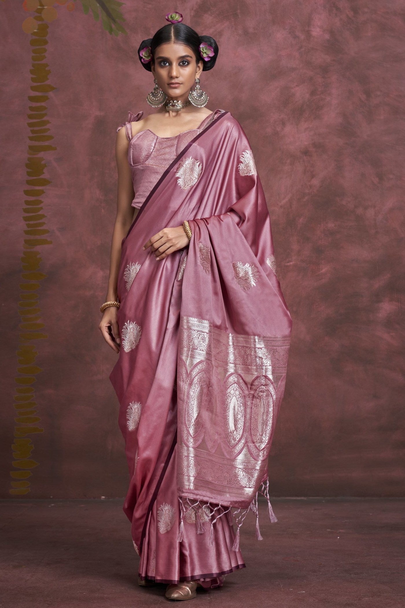 Buy Pearl Pink Handloom Satin Banarasi Saree Online - MySilkLove