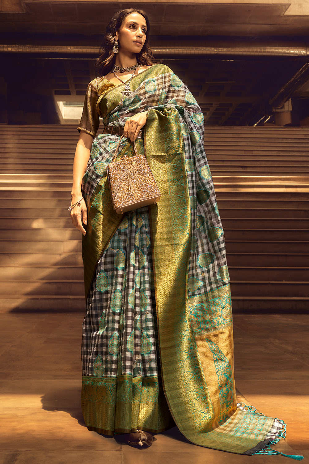 Buy Laser Green Banarasi Handloom Silk Saree | MySilkLove Online ...